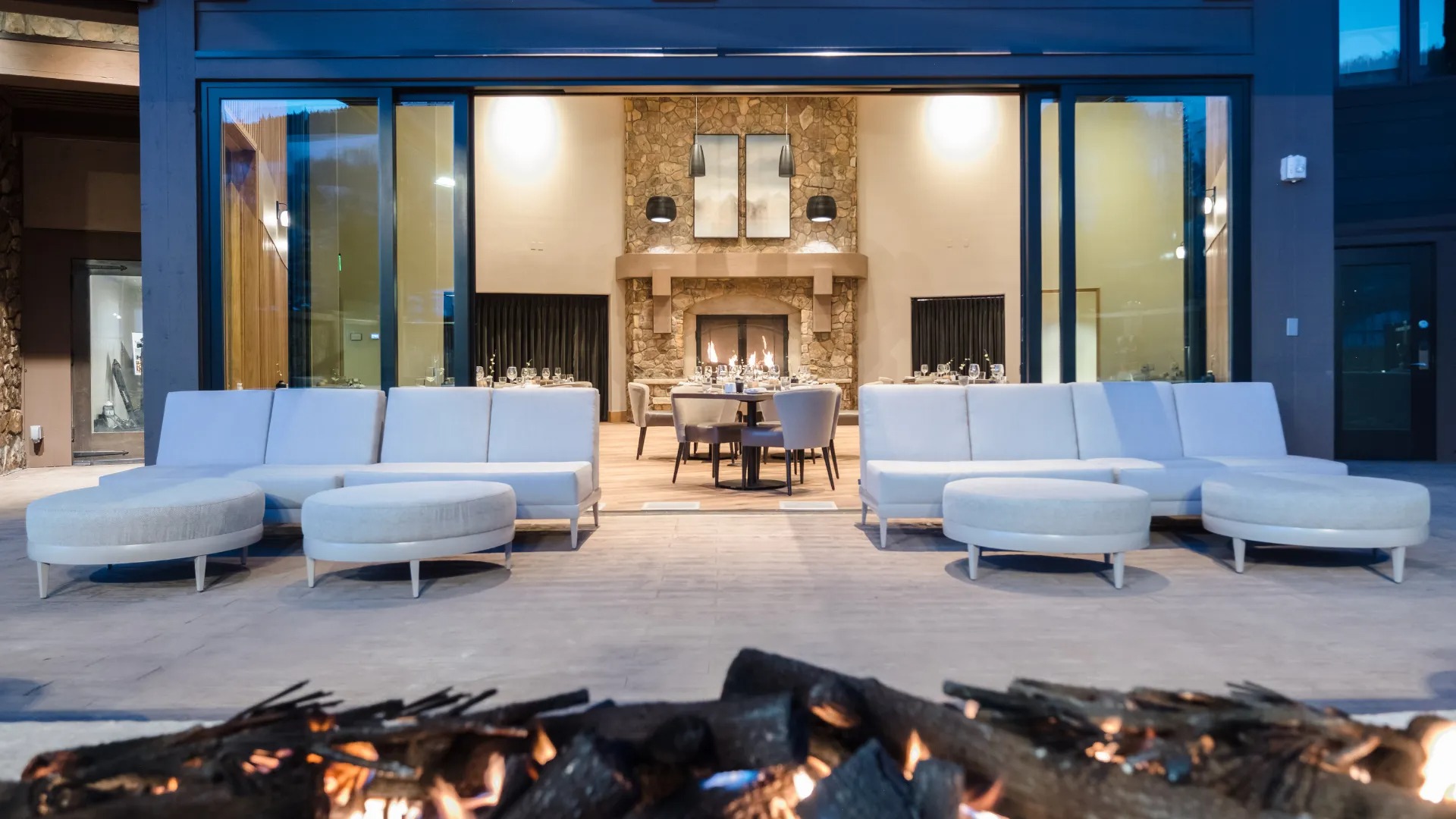 Vail Village Restaurants | Manor Vail Lodge – Ridge + River Vail