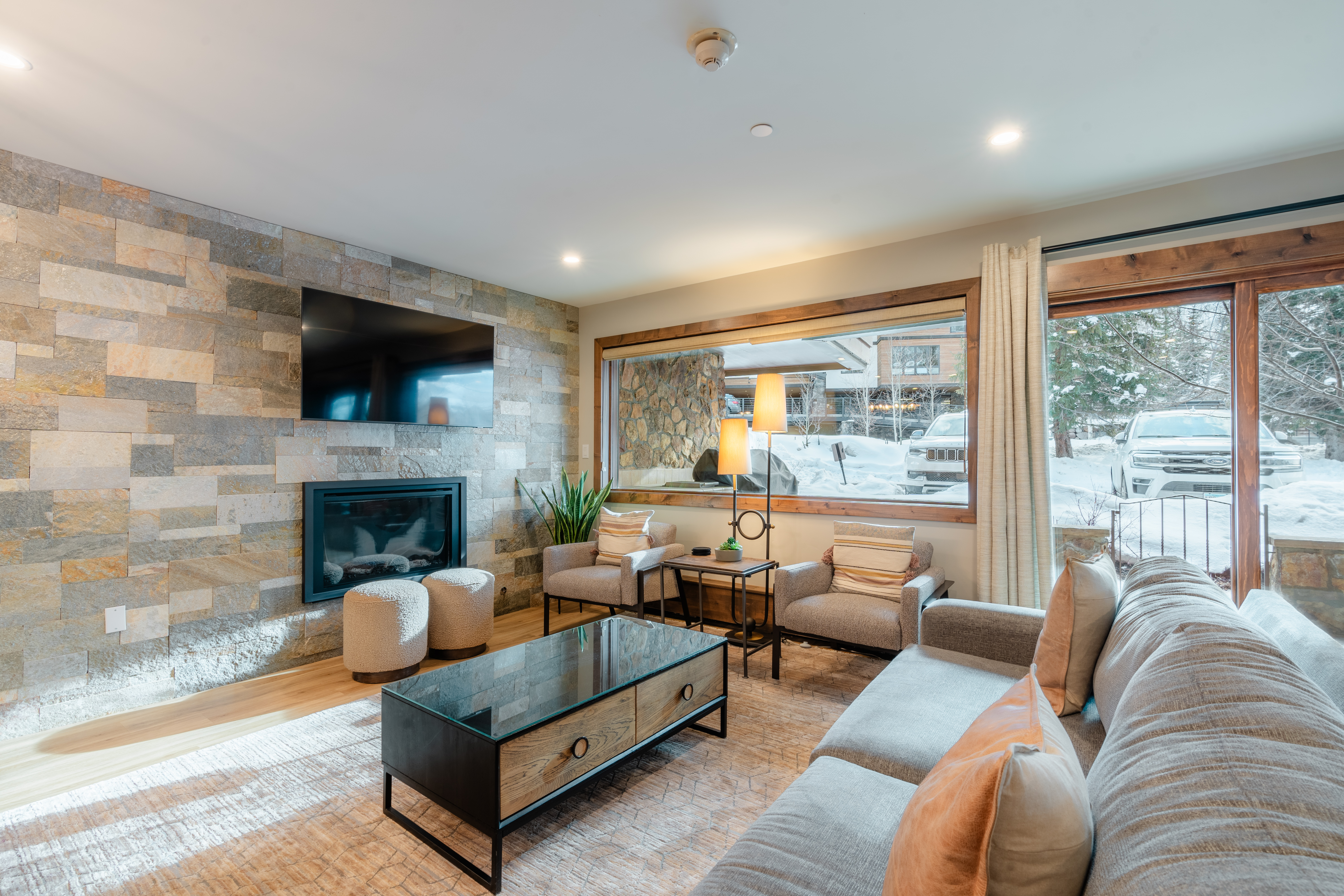 Manor Vail Lodge - Vail Vacation Rentals & Condos